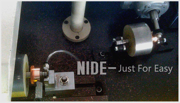 400KG Armature Commutator Turning Machine With Rotary Brushing Station